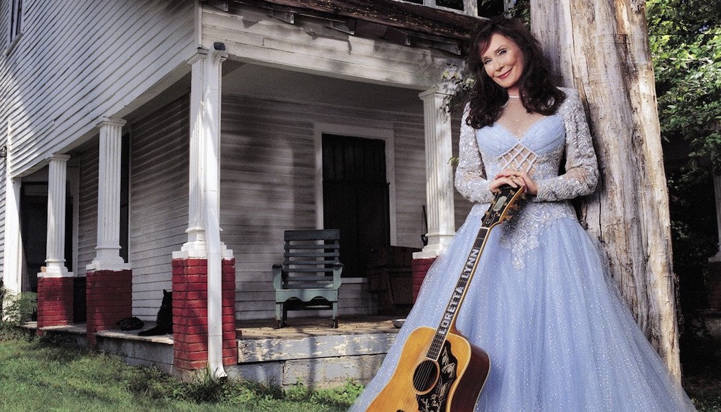 Loretta Lynn - Feature Stories - Stomp And Stammer