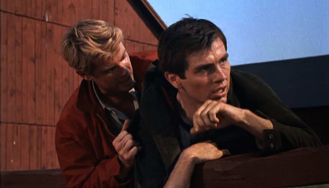 Escapes - Movie Reviews - Stomp And Stammer