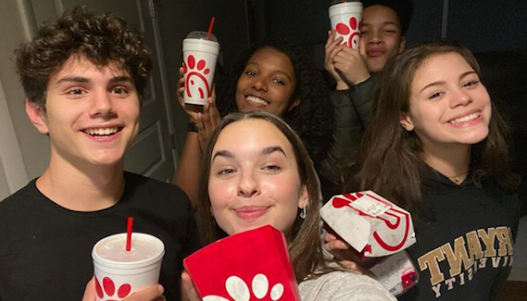 Teen Cast Commences Work on Counting Stars - Call Sheet - Stomp And Stammer